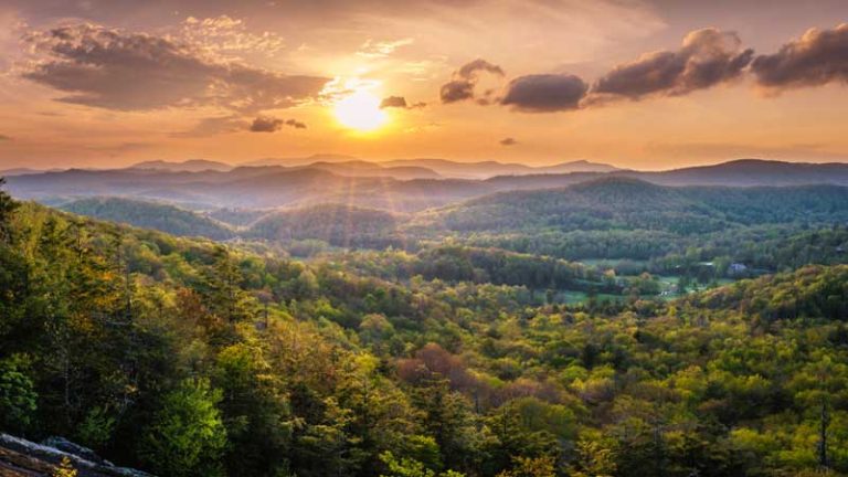 23 Best & Fun Things to Do in Flat Rock (NC) - The Tourist Checklist