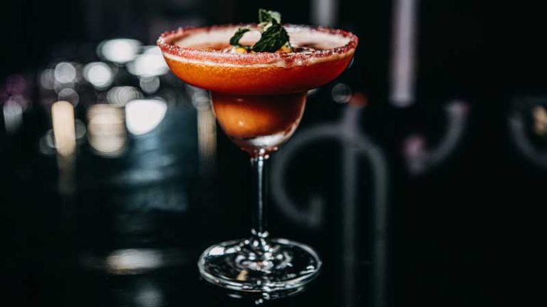 21 Best Bars in Louisville, KY (Top Fun!) - The Tourist Checklist