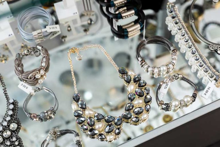 17 Best Shopping Centers in Kalispell (MT) - The Tourist Checklist