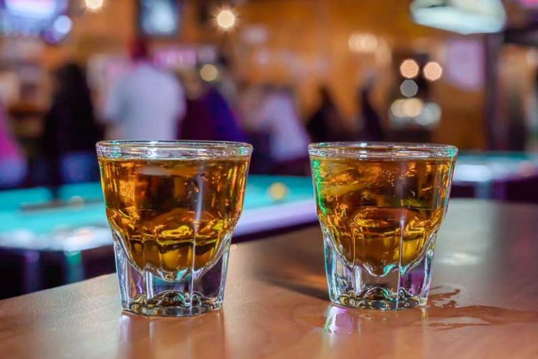 15 Best Lounges in Queens, NY - The Tourist Checklist