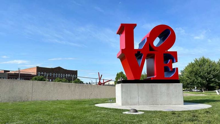 15 Best & Fun Places To Visit in Iowa - The Tourist Checklist