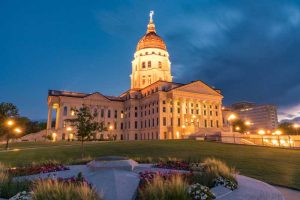 15 Best & Fun Places To Visit in Kansas - The Tourist Checklist