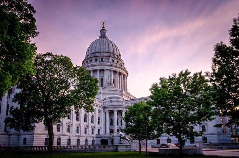 31 Best & Fun Places To Visit in Wisconsin - The Tourist Checklist