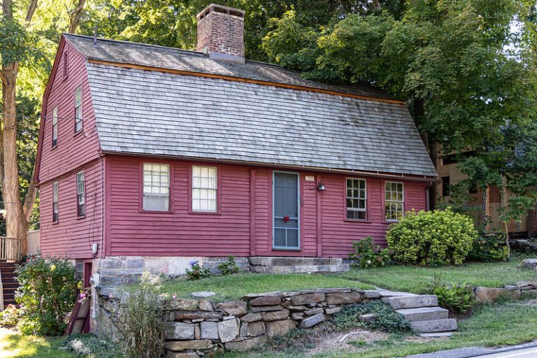 23 Best & Fun Things To Do in East Hampton (CT) - The Tourist Checklist