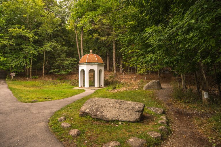 23 Best & Fun Things To Do in Bar Harbor (Maine) - The Tourist Checklist