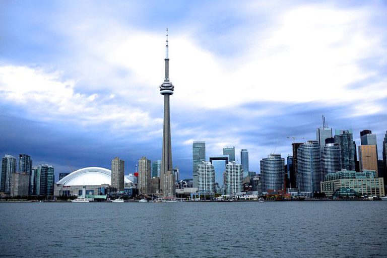 25 Best & Fun Things To Do In Toronto For Young Adults - The Tourist ...